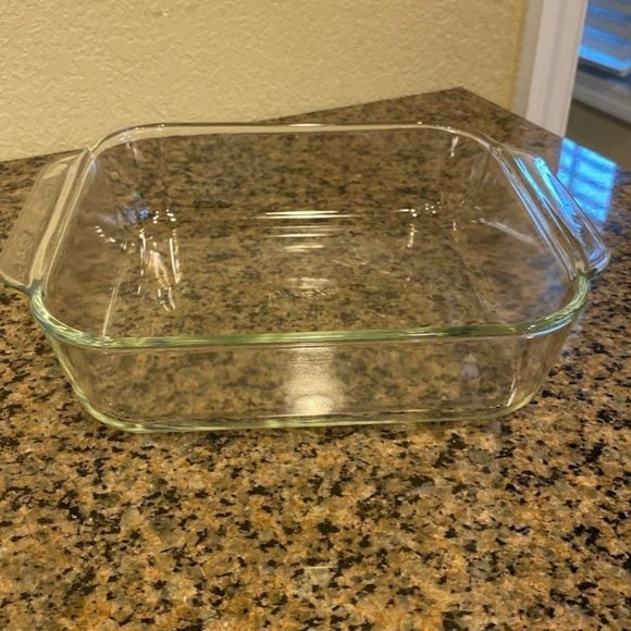 Pyrex | Kitchen | Vintage Pyrex 8 X 8 X 2 Square Baking Pan 222r | Poshmark